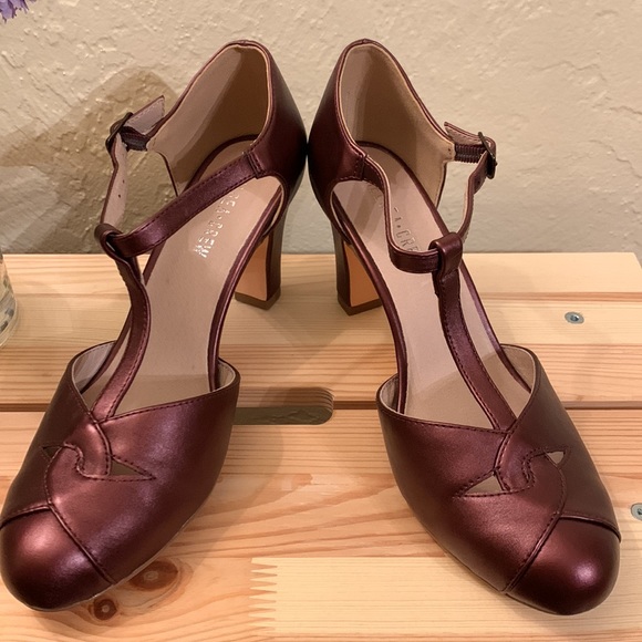 Modcloth | Shoes | Heels Dress Shoe Tstrap Modcloth Chelsea Crew Sz 4 9 ...